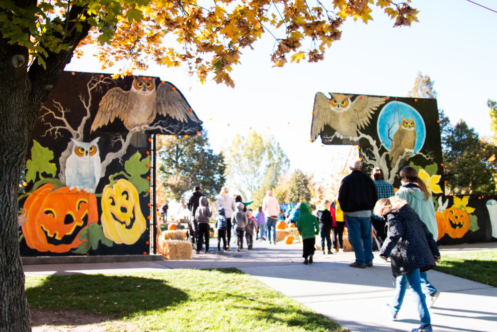 Annual pumpkin walk asks ‘Where in the World?’ as 2018 theme - The Utah ...