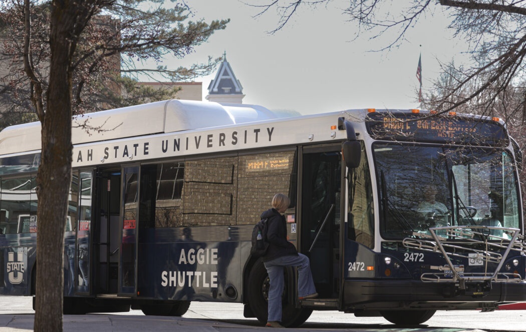Aggie Shuttle starts trial period for late night rides - The Utah Statesman